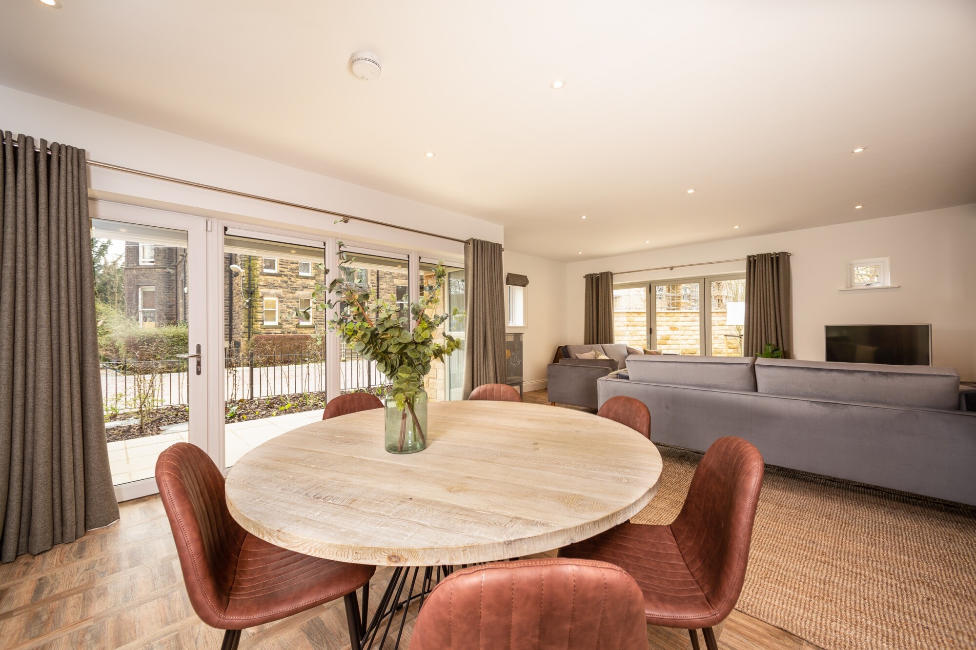 The Coach House, 2 Tetley Gate, Leeds, LS6 4FE - Pickard Properties